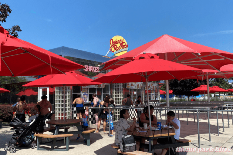 Johnny Rockets - Splish Splash • theme park bites
