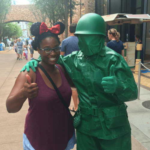 Tasting the Thrills with Your Ultimate Six Flags Food Guide